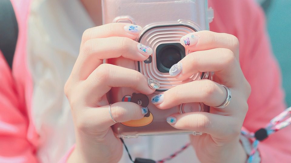 Blossom Gel Nail Polish-Creating A Romantic Blossom On Nails – BURIBURI ...