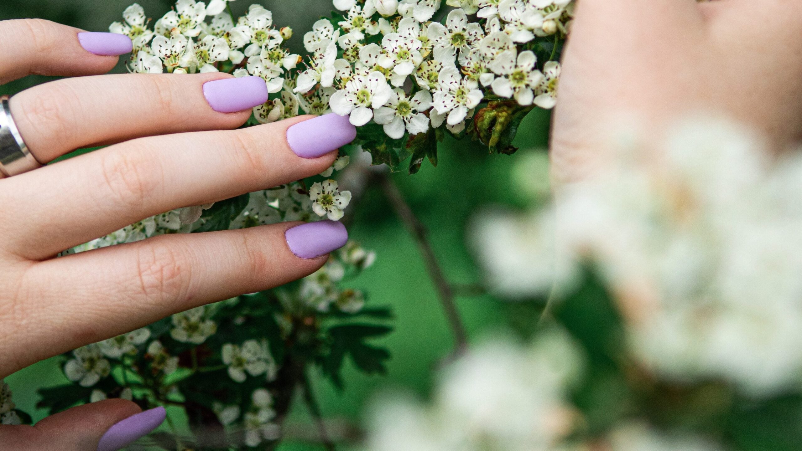 Best Guide to Beginner's Manicure with Color Changing Polish – BURIBURI ...